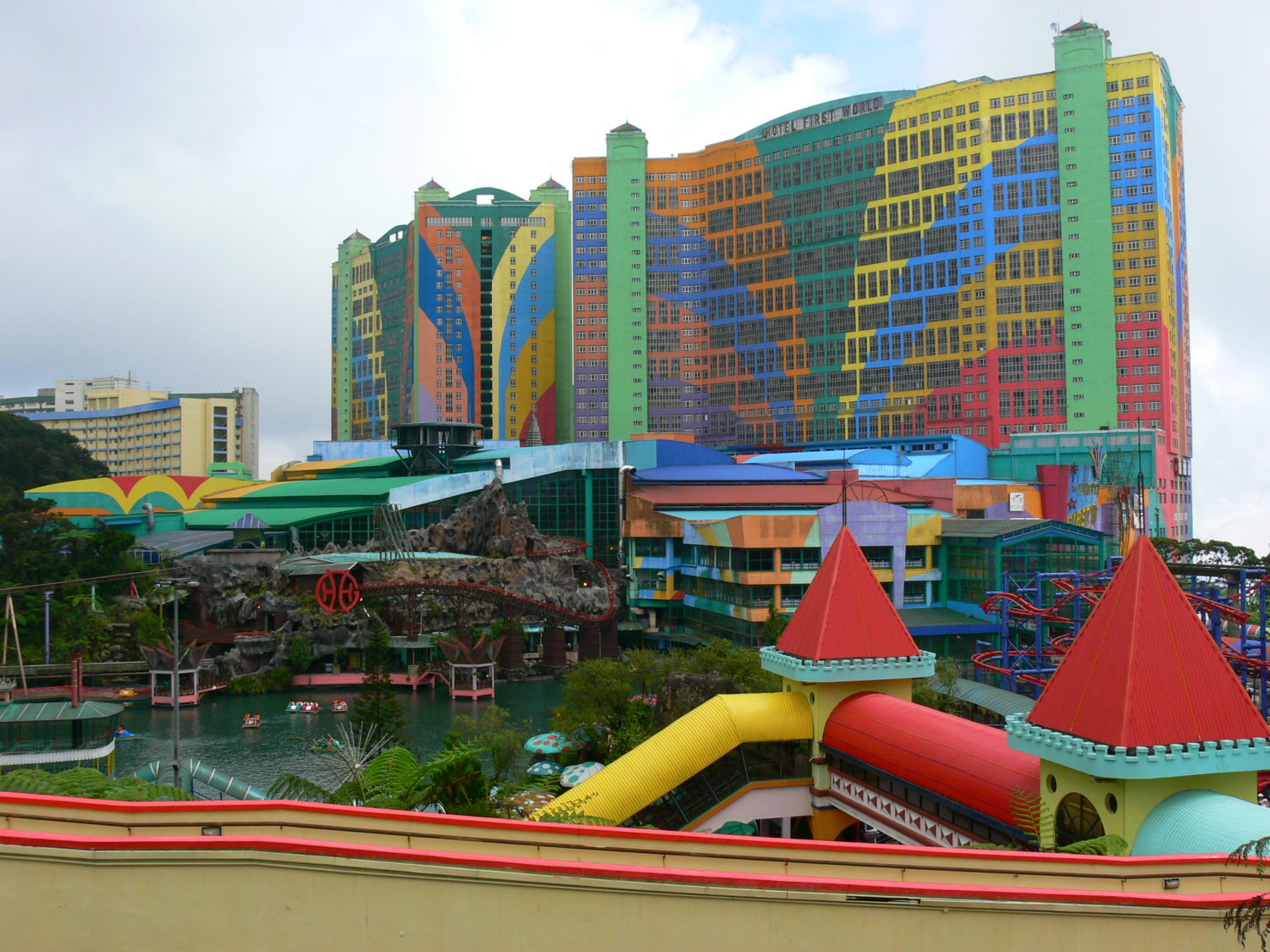 10 Largest Hotels In The World | Widest